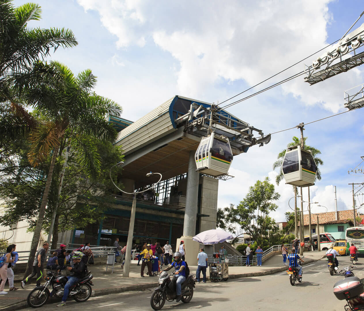 Urban 2S 3S gondola lift POMA • Optimal integration and avaibility