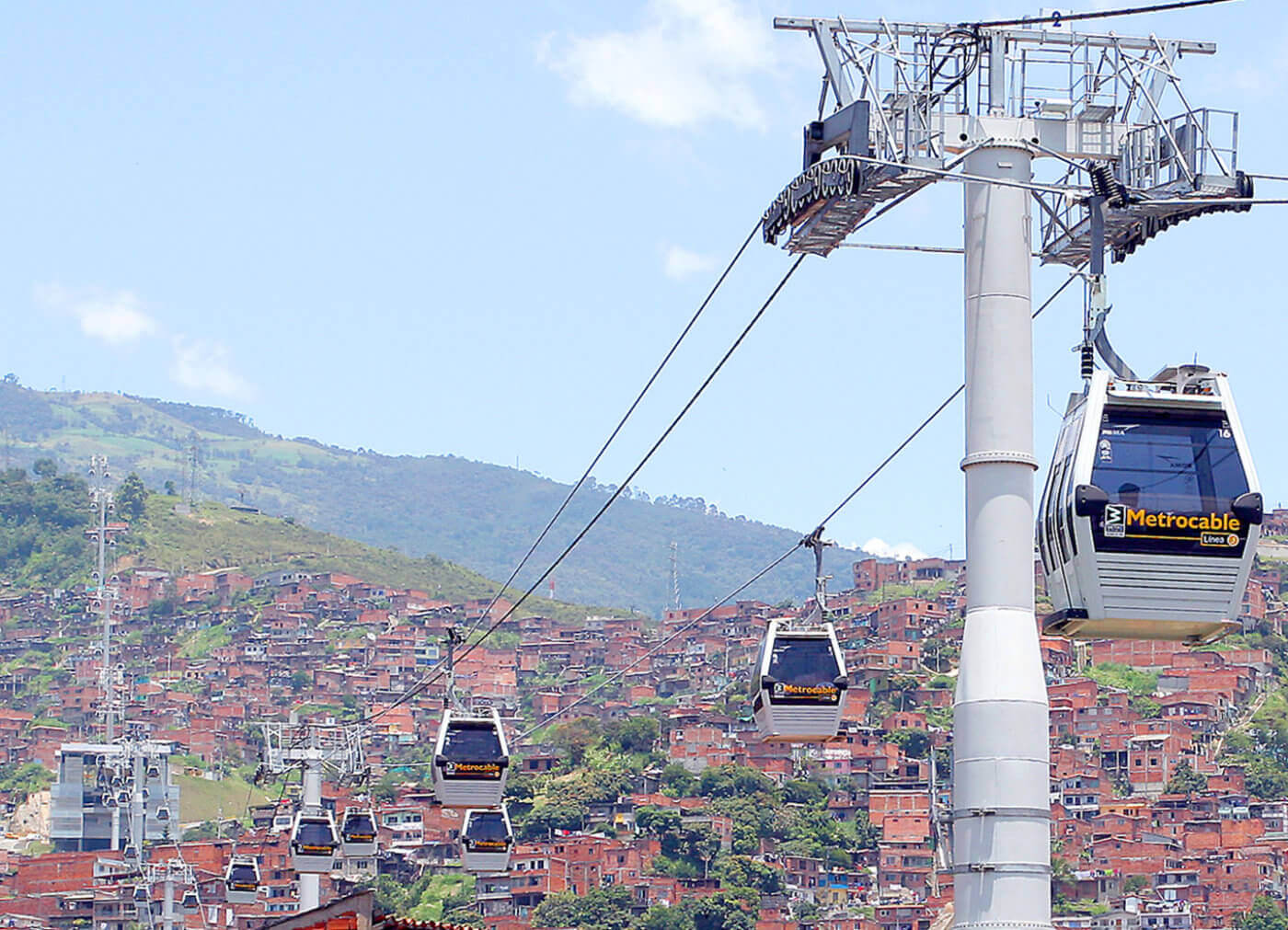 Linea J • 2nd urban gondola lift in Medellin, - POMA