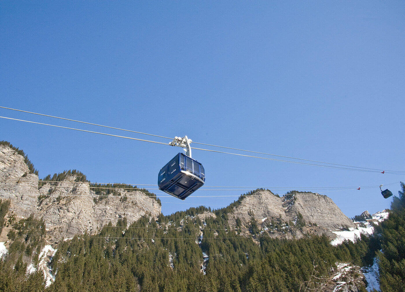 Prodains Express Avoriaz • Téléphérique débrayable 3S - POMA