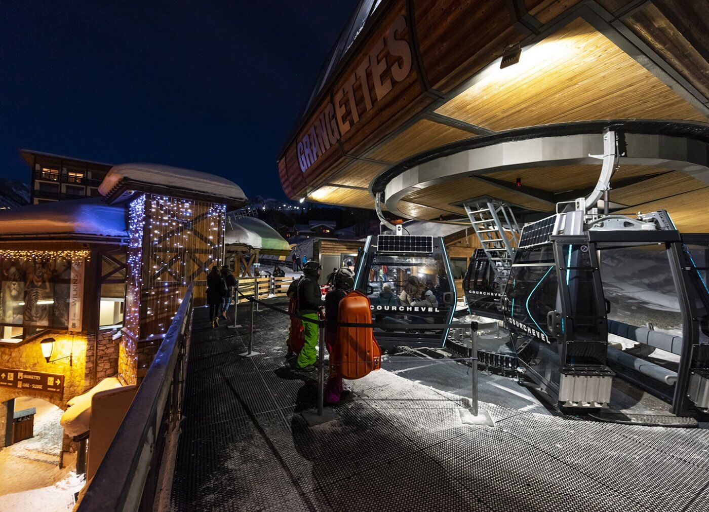 Les Grangettes Gondola Lift POMA, Courchevel Intra-resort link