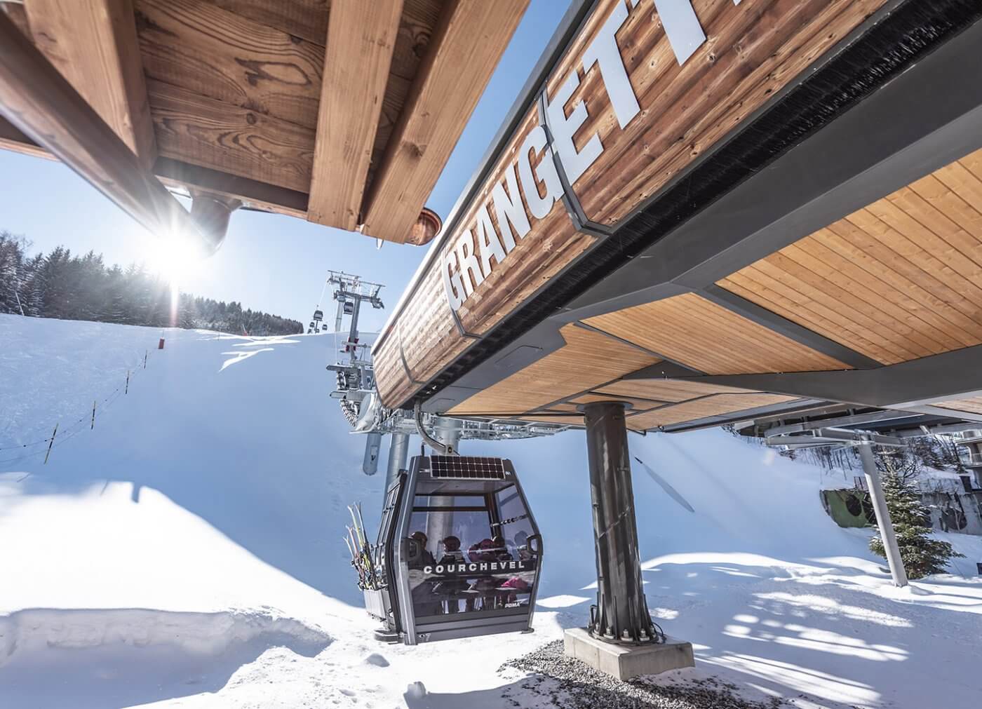 Les Grangettes Gondola Lift POMA, Courchevel Intra-resort link