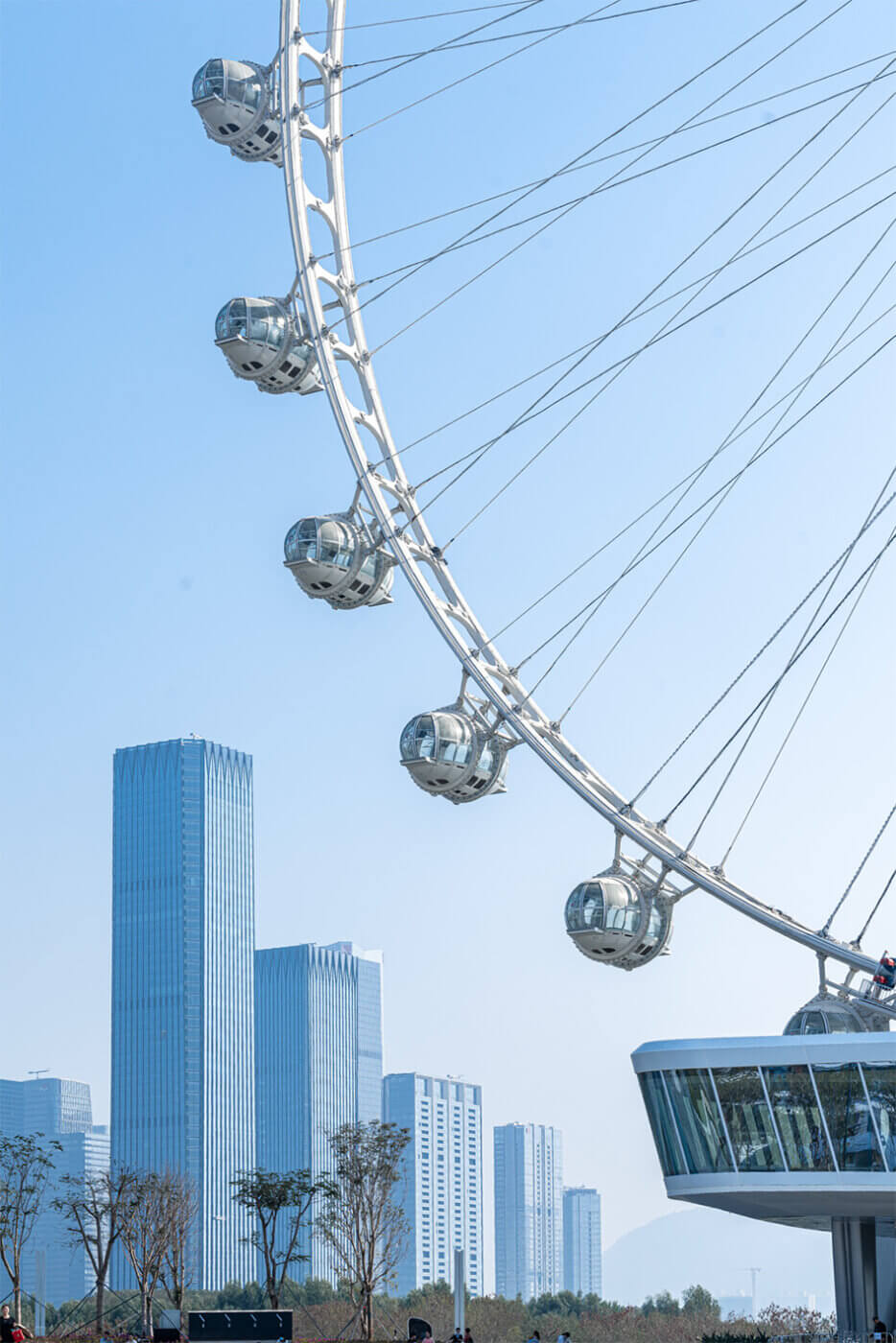 Shenzhen observation wheel, its 28 capsules POMA